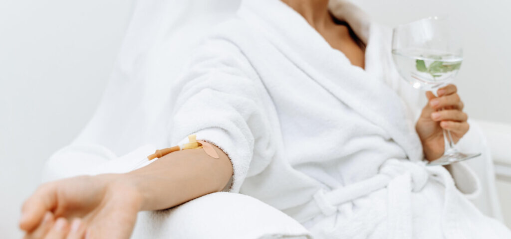 Best IV Drip Therapy In Rohini | The Blossom Clinic